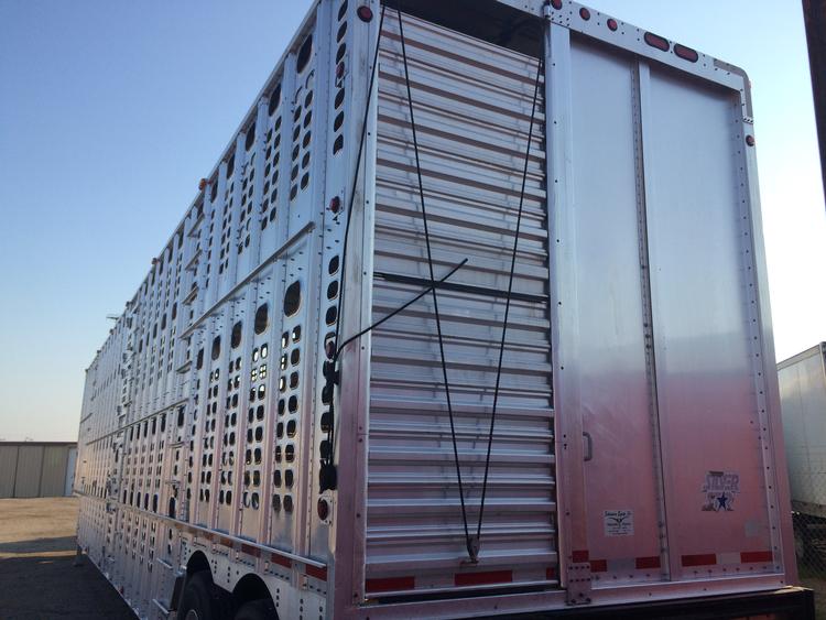 Livestock Network | Cattle Trailers For Sale | Cattle Trucking Jobs ...